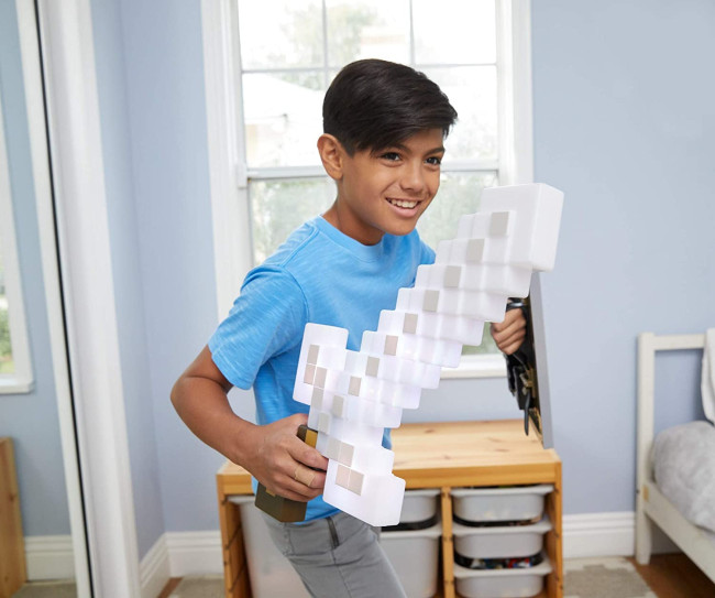 Minecraft Light-up Adventure Sword | Toy Popa