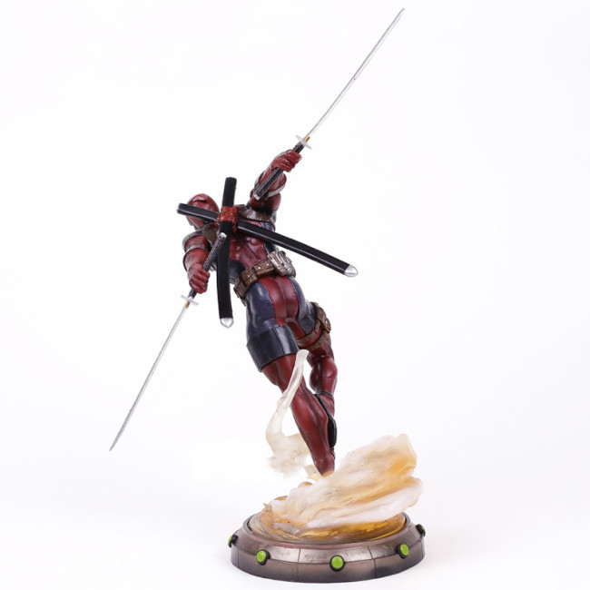 Diamond Select Toys Marvel Gallery: Deadpool PVC Figure | Toy Popa